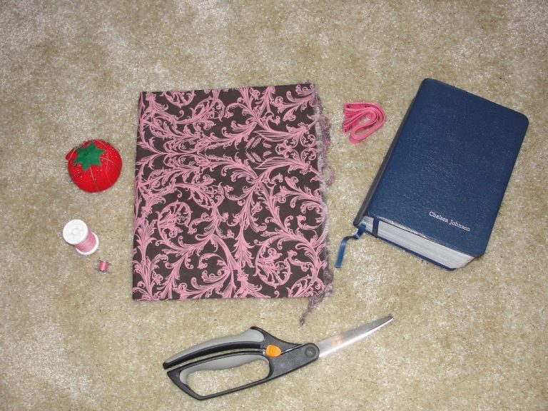 DIY Fabric Scripture Cover Tutorial - Life With My Littles